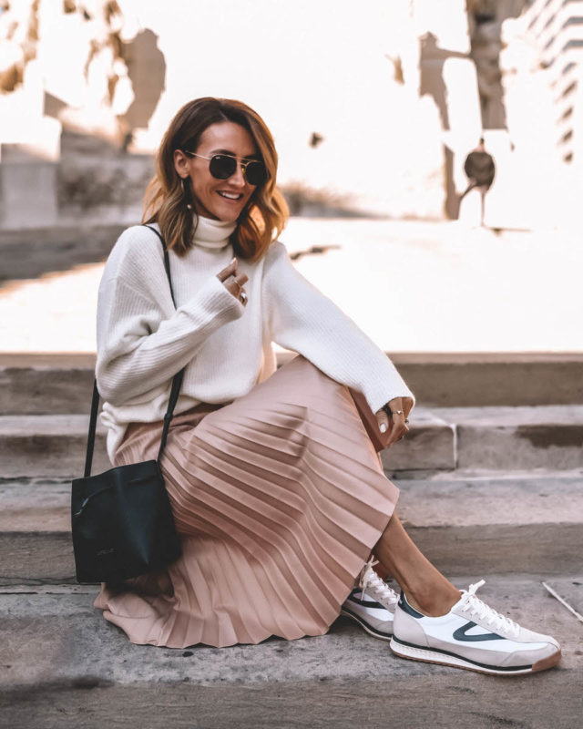 4 Ways to Wear this Fall's Staple: White Sweaters - Karina Style Diaries