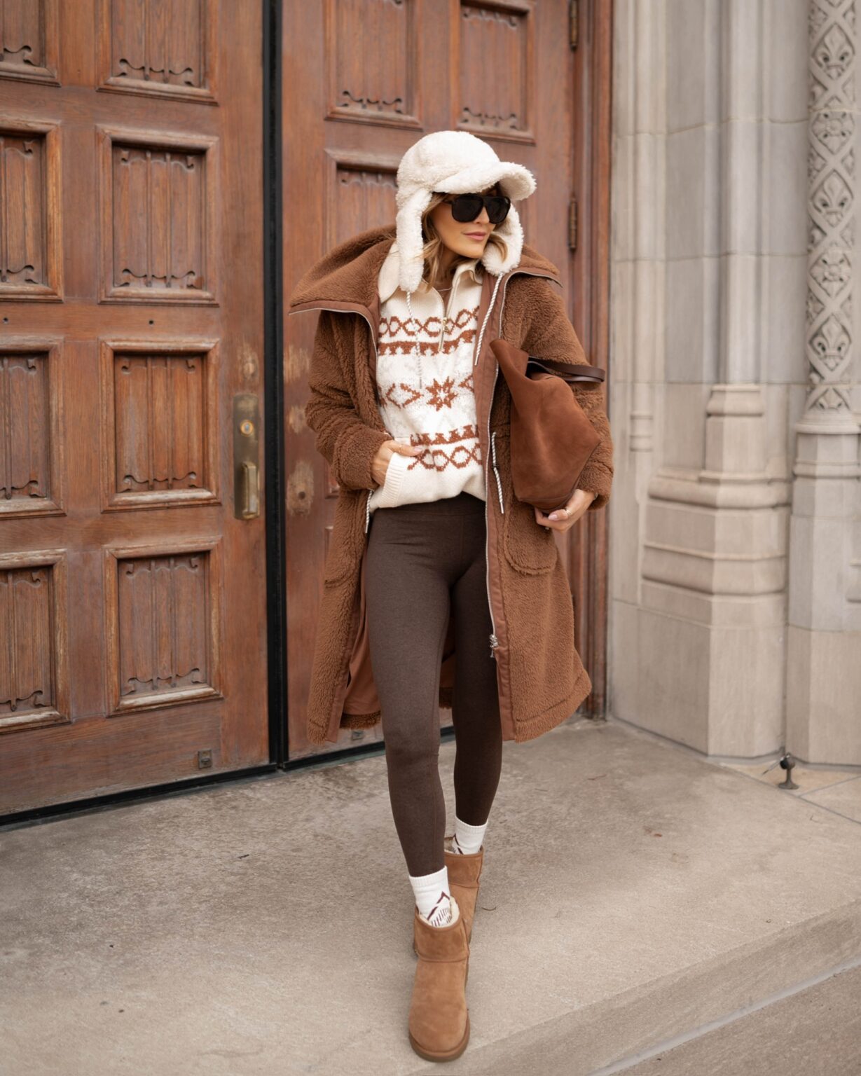 Comfy and Practical Winter Travel Outfits